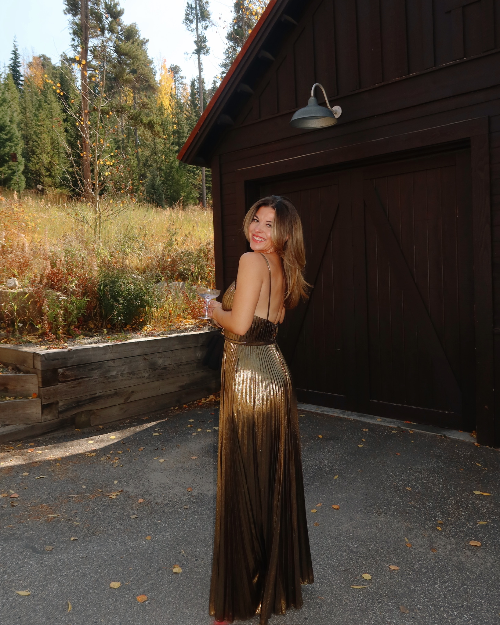 50+ wedding guest looks – Classy clean chic